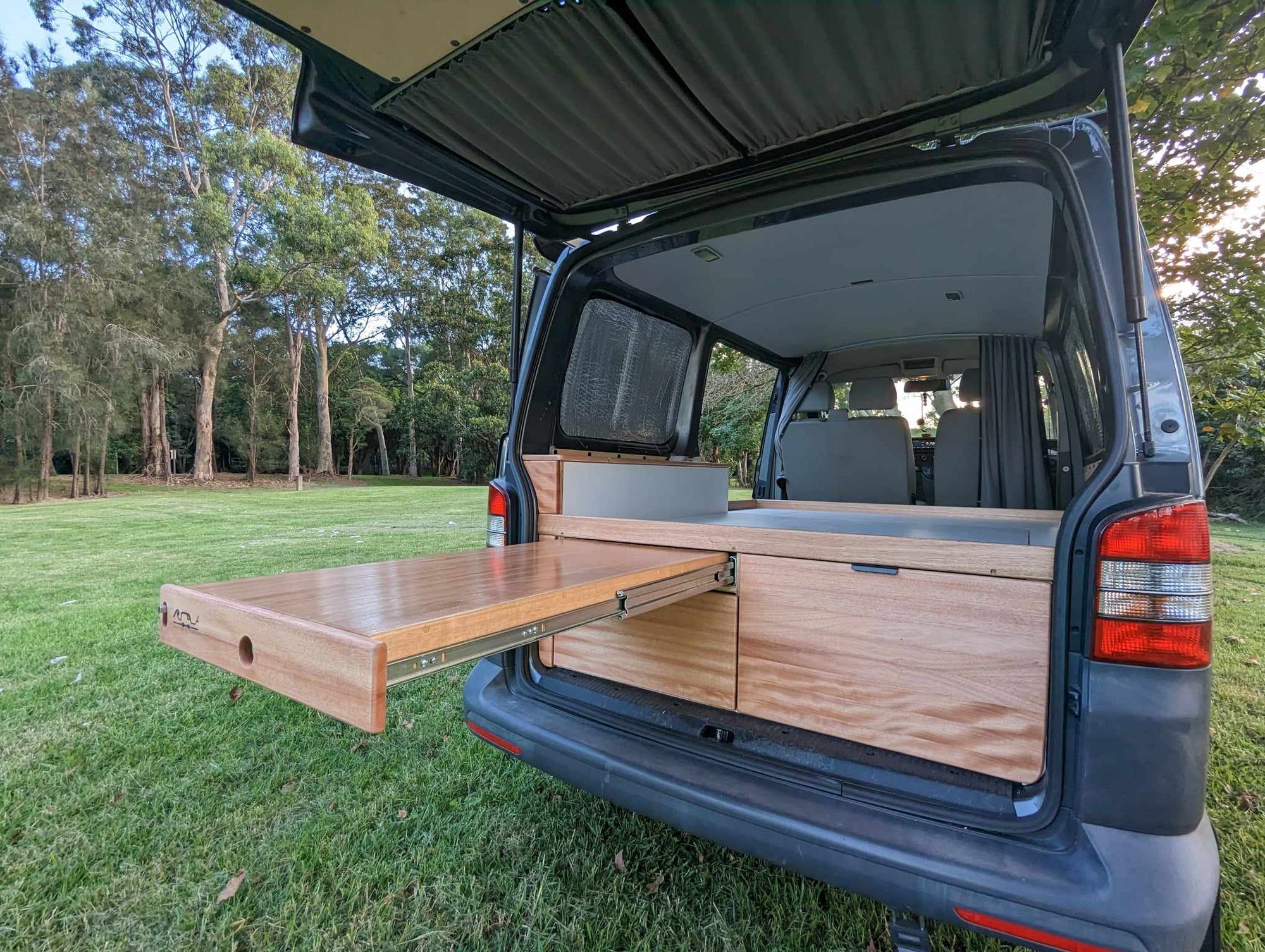 2014 VW Transporter Custom Project – Custom Van Fitouts